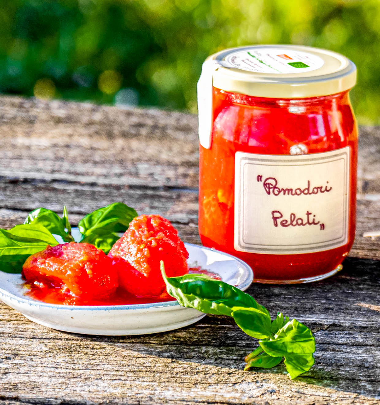 Peeled Tomatoes (Box with 4 jars of 500 g (17.64 oz)) | La Vialla