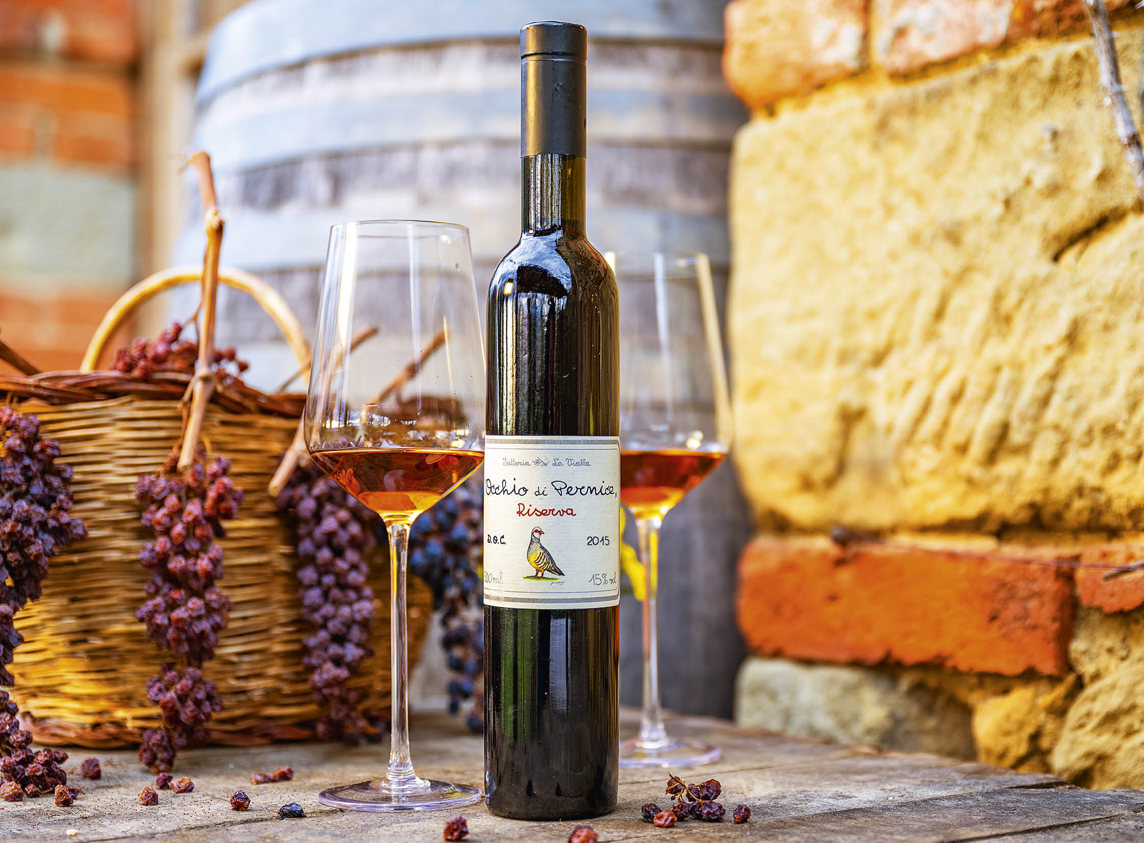 Dessert wine, sangiovese, malvasia toscana Vin Santo 'Occhio di Pernice ...